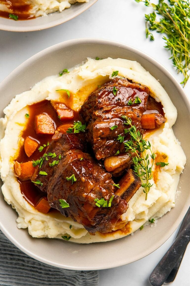 Instant Pot Short Ribs With Garlic & Wine